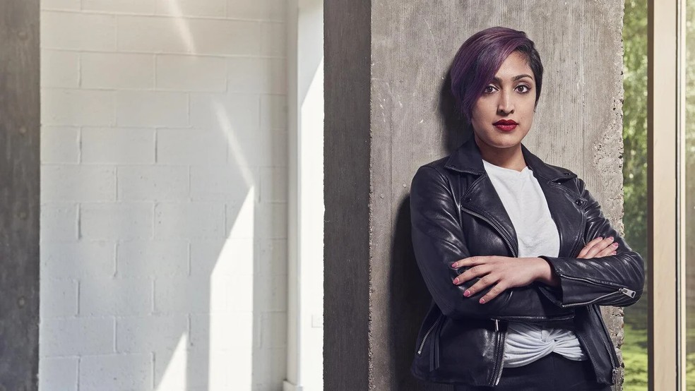 Esta cientista de dados conserta padrões discriminatórios, como racismo ...