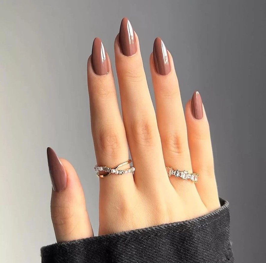Unhas decoradas de marrom: 25 inspirações sofisticadas e elegantes para ...