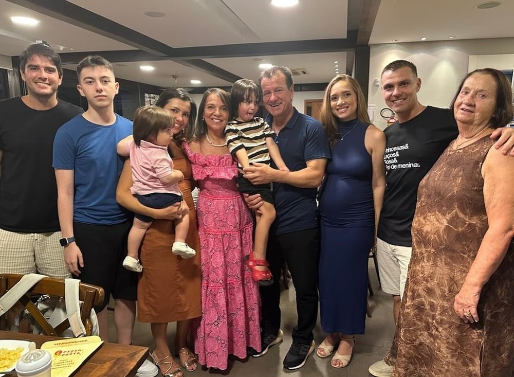 Evanir Verri: quem é a mulher de Dunga que sofreu acidente ao lado do ...