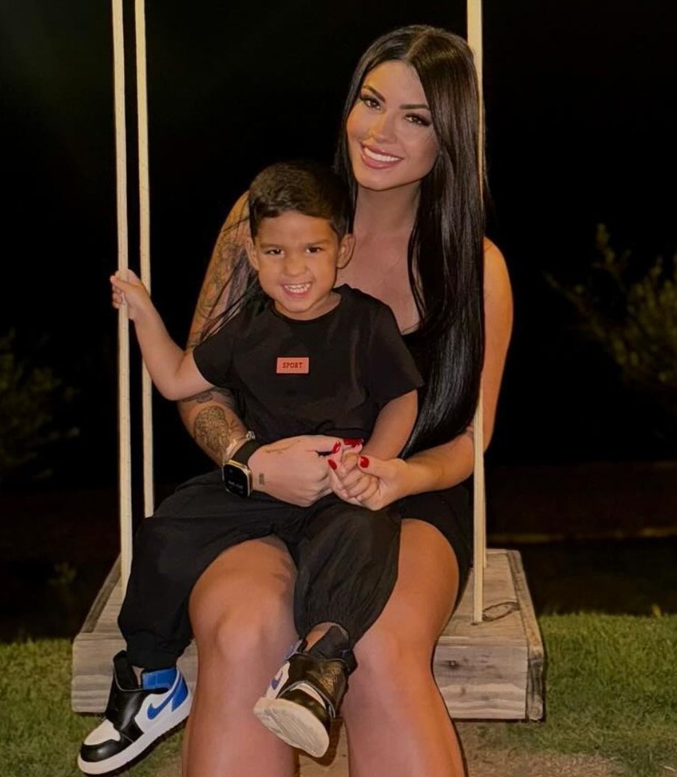 Namorada de Belo, Rayanne Figliuzzi se emociona ao falar do filho: 'É ...