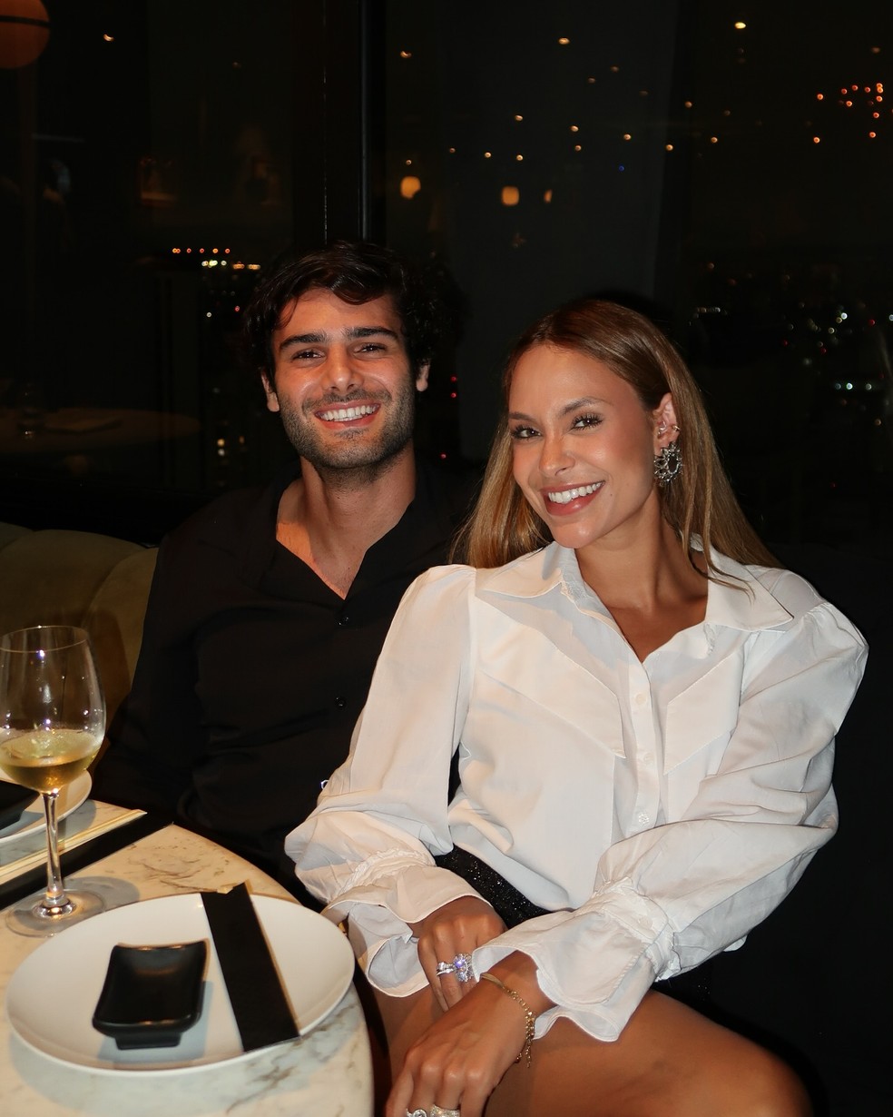 Ex-BBB Sarah Andrade se declara para o namorado francês em momento raro ...