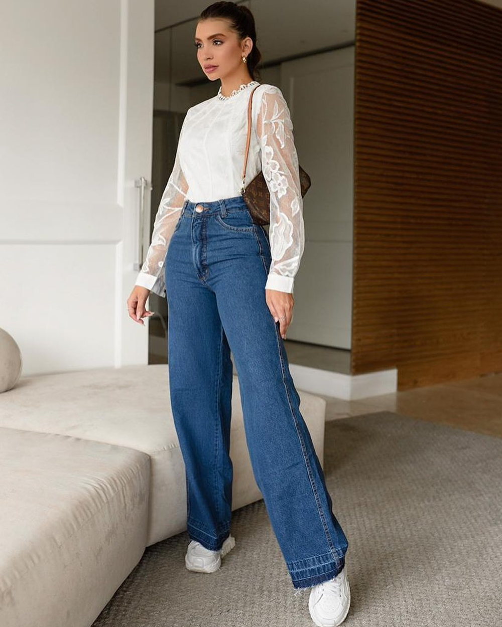 Look com calça pantalona: 27 formas de usar a peça em produções especiais!