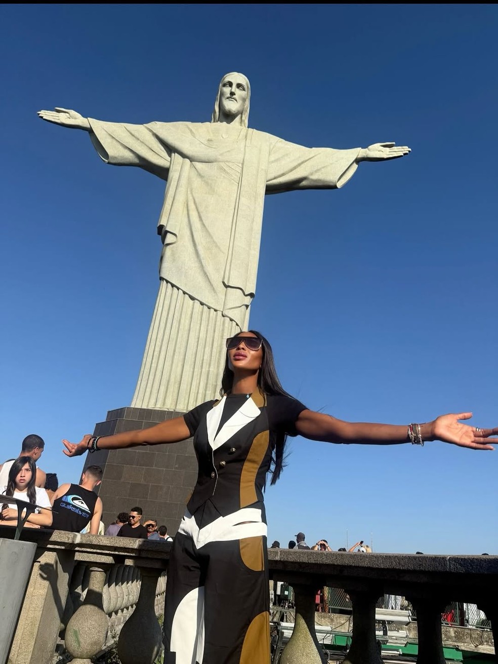 Cristo Redentor e 'Domingão': Naomi Campbell abre álbum de memórias no ...