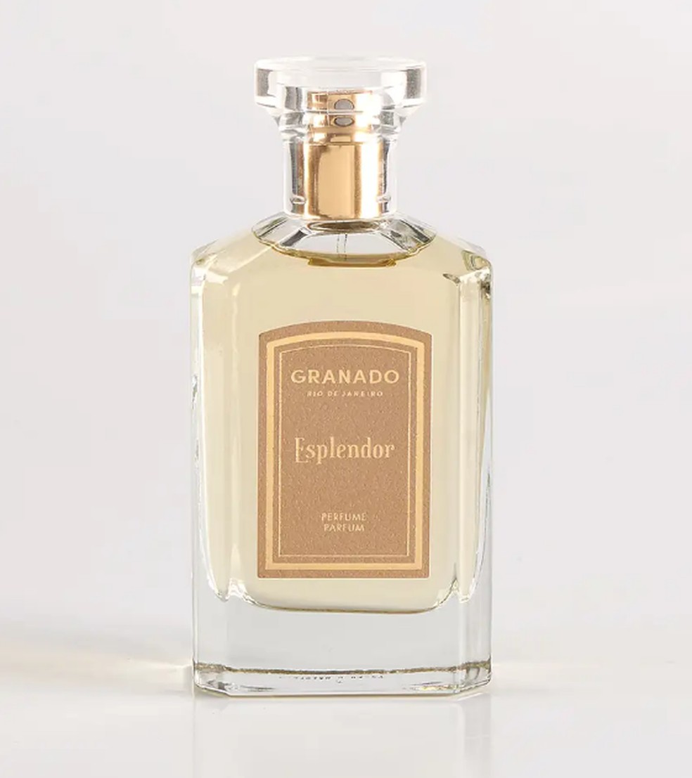 10 perfumes nacionais, viciantes e ambarados para encontros românticos