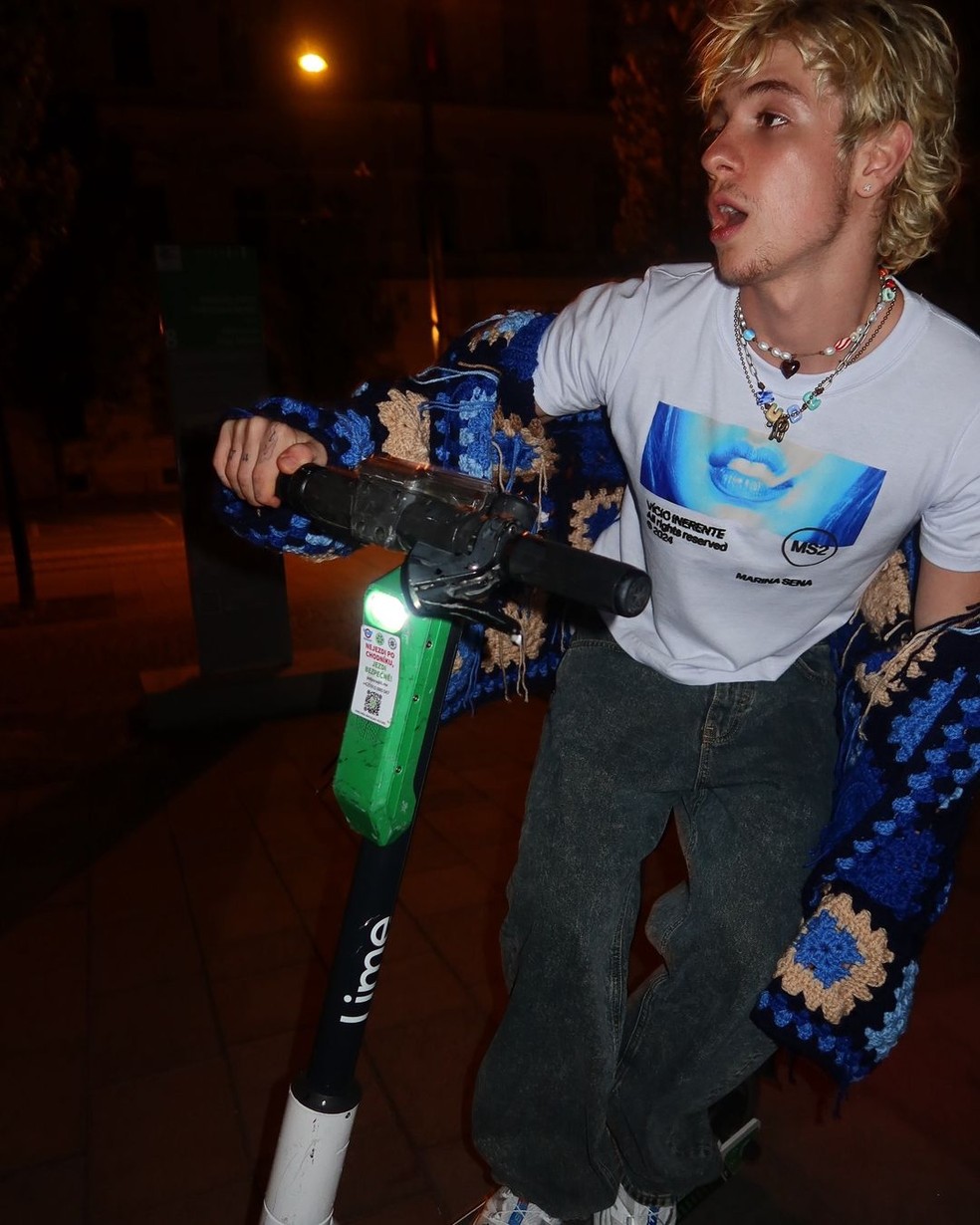 Marina Sena se declara para Juliano Floss após publicação dele vestindo ...