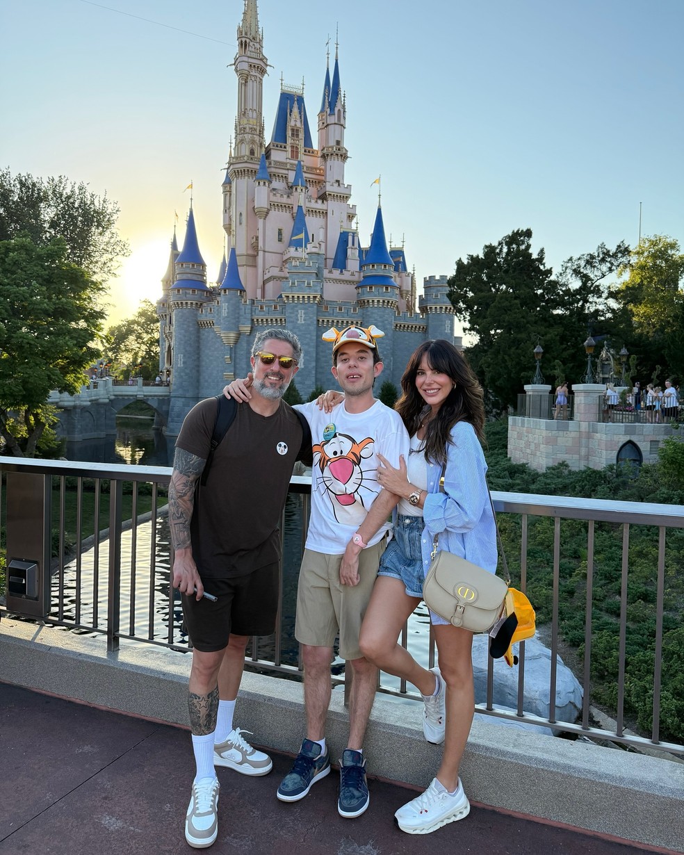 Marcos Mion e Suzanna Gullo levam Romeo para conhecer a Disney: 'Amor e ...