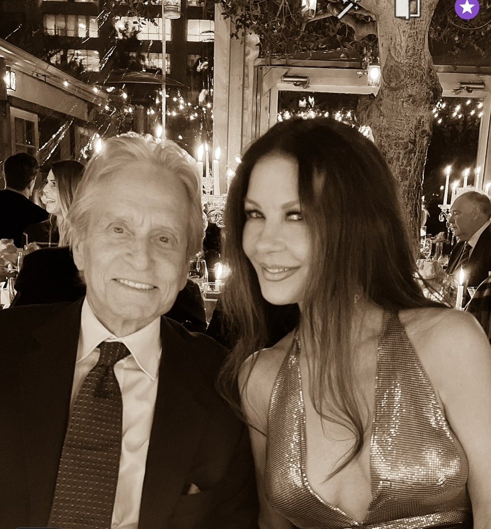 Nascidos no mesmo dia, Catherine Zeta-Jones e Michael Douglas comemoram ...