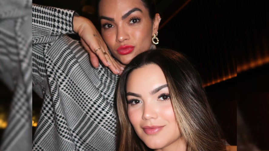 Kelly Key homenageia filha e semelhança volta a impressionar fãs: 'Gêmeas'