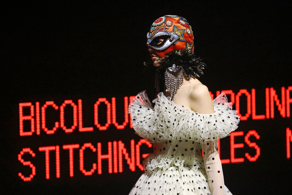 Valentino: Alessandro Michele leva coleção estonteante à Alta-Costura