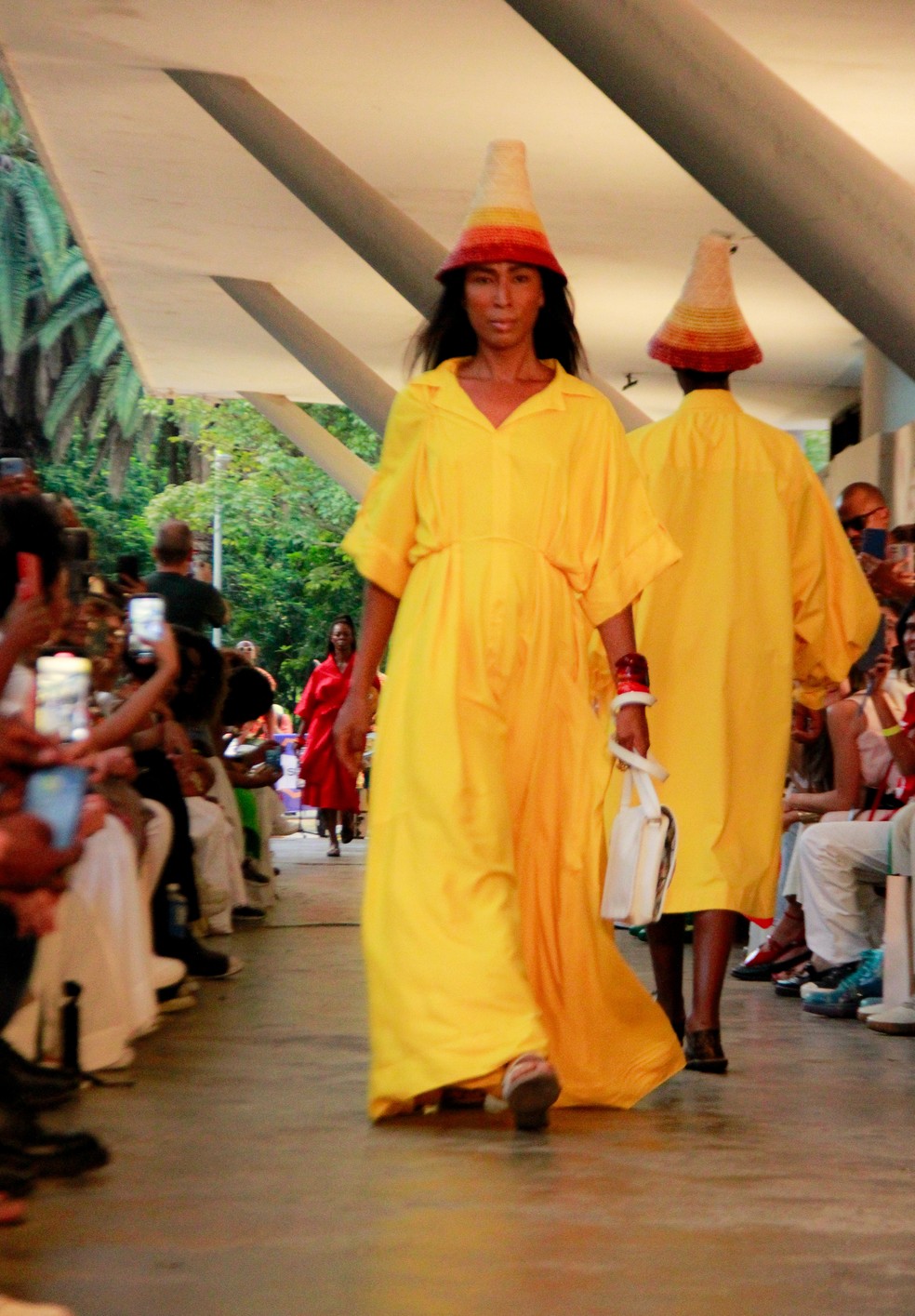 Desfile Isa Silva no Museu Afro tem inspiração em Dete Lima, estilista ...