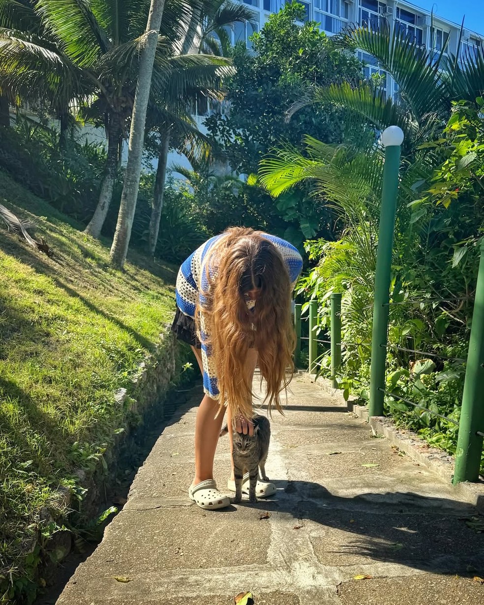 Cauã Reymond posa ao lado da filha de 13 anos e altura impressiona ...