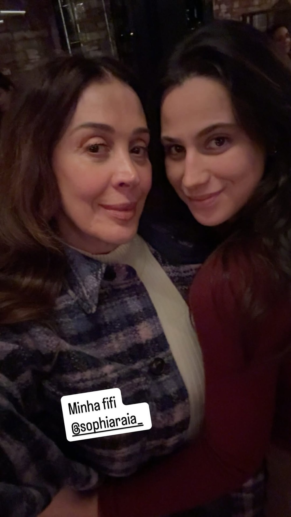 Claudia Raia se derrete pelos filhos mais velhos, Sophia e Enzo Celulari