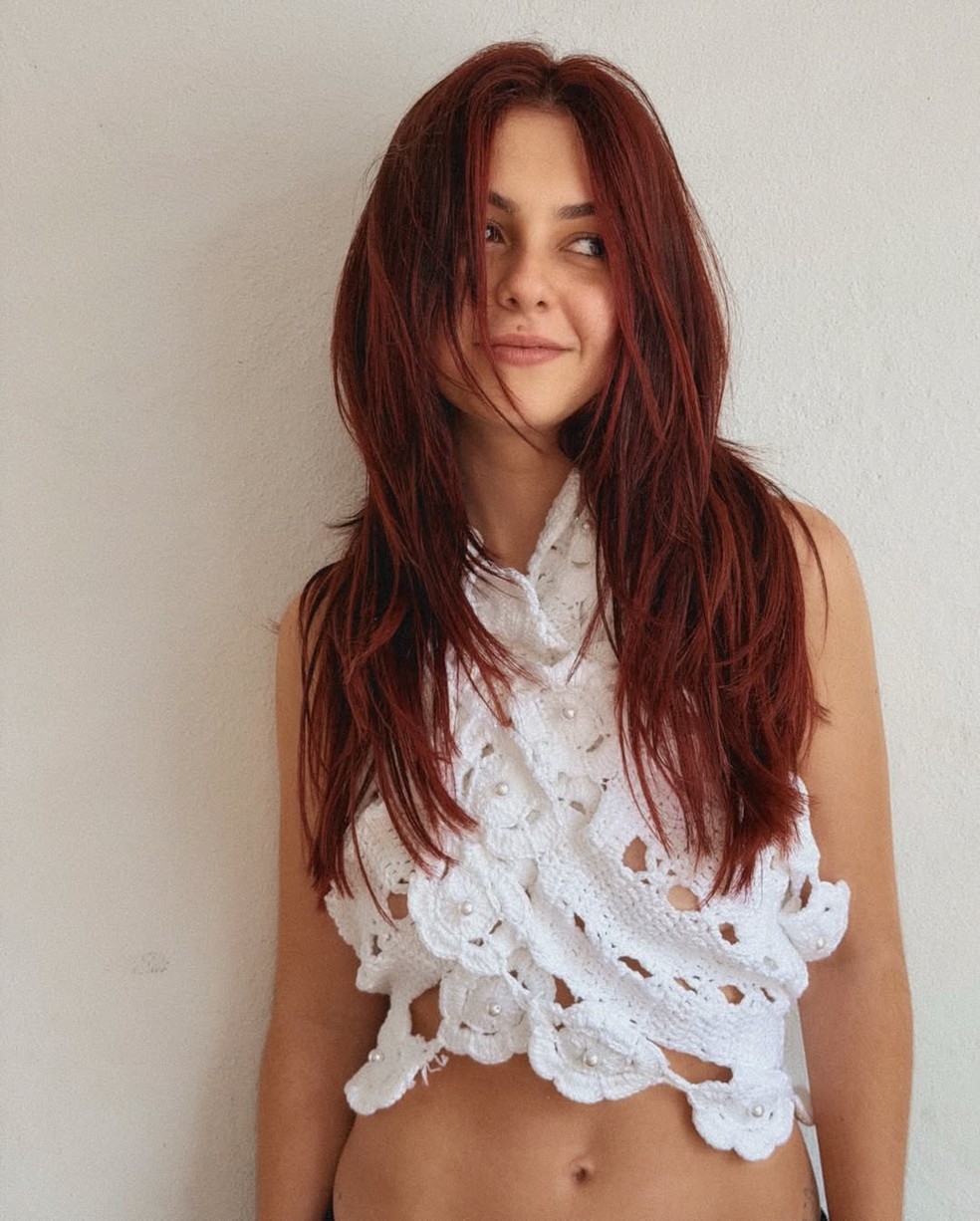Klara Castanho recebe elogios ao postar sequência com cabelo vermelho: 'Dulce Maria ficaria com ...