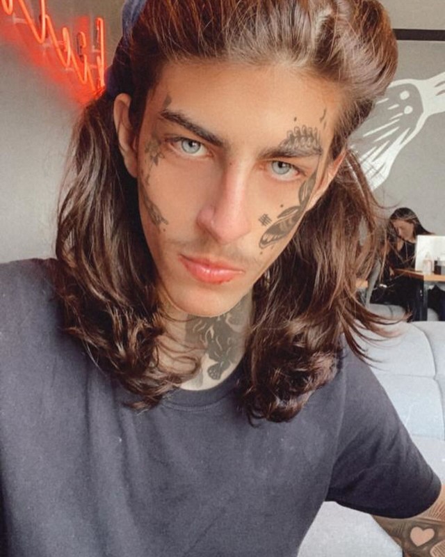 Isabeli Fontana publica fotos raras do filho com Henri Castelli ...