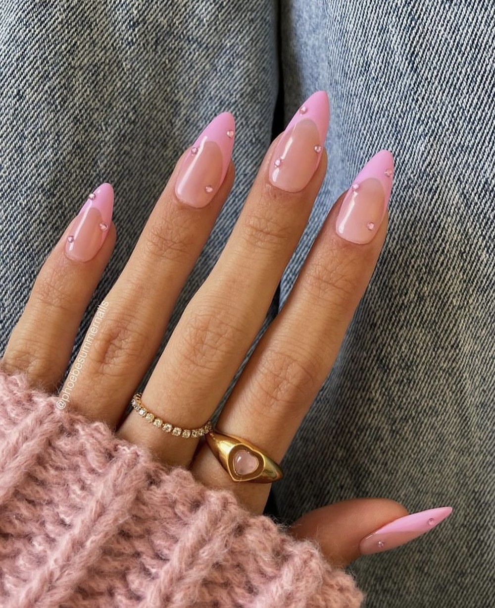 Unhas decoradas rosa: 24 fotos e estilos para fazer sucesso em 2024