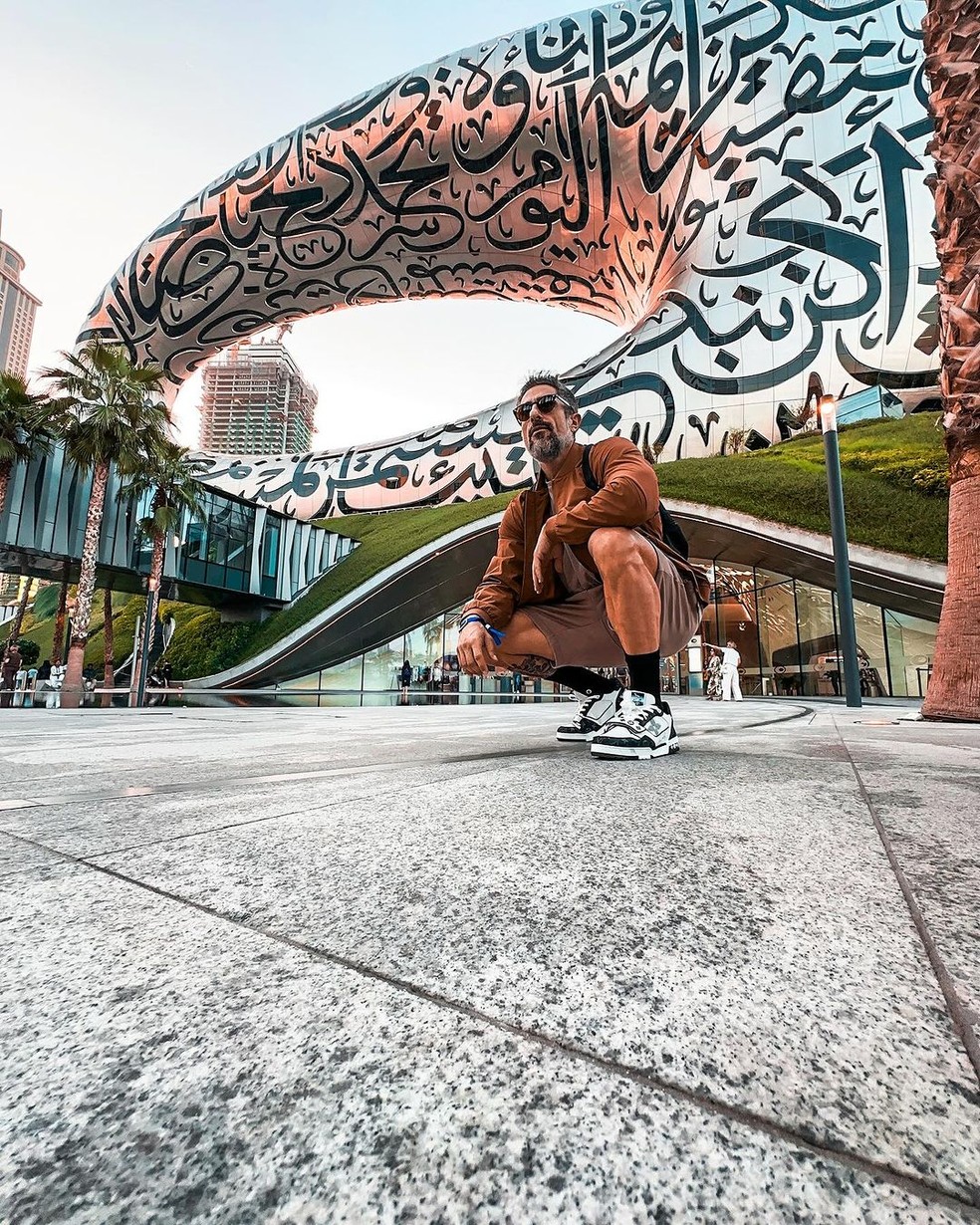 Marcos Mion celebra viagem a Dubai com a mãe: 'Não viajávamos sozinhos ...