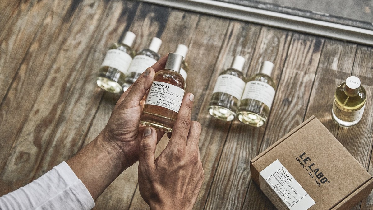 Le Labo chega ao Brasil com perfumes exclusivos e famosos nas redes sociais