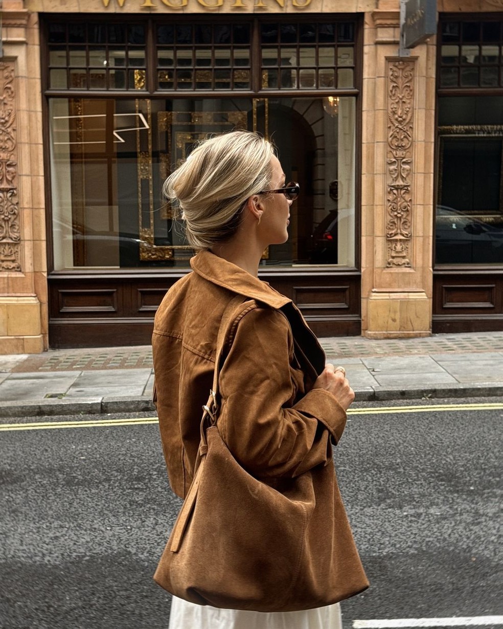 'Mocha mousse': como apostar na cor Pantone 2025 para elevar seus looks