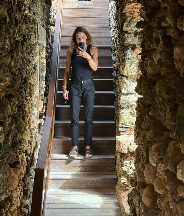 Daniella Cicarelli exibe abdômen em dia de treino com marido: ‘Muito ...