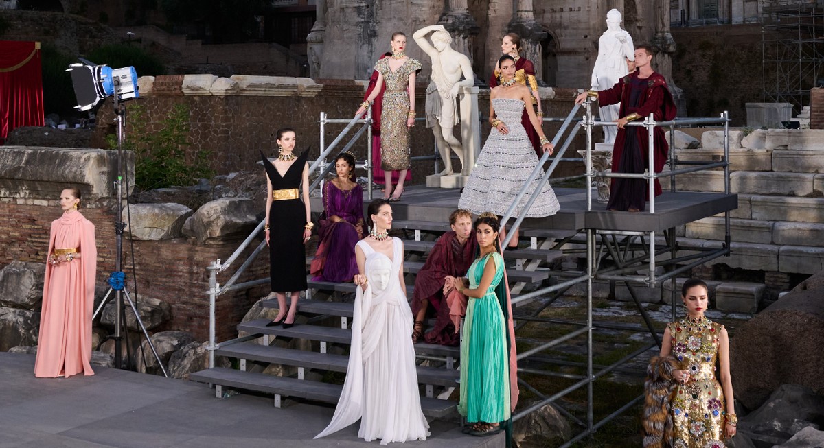 Dolce & Gabbana celebra arte e história de Roma em desfile de Alta Moda ...