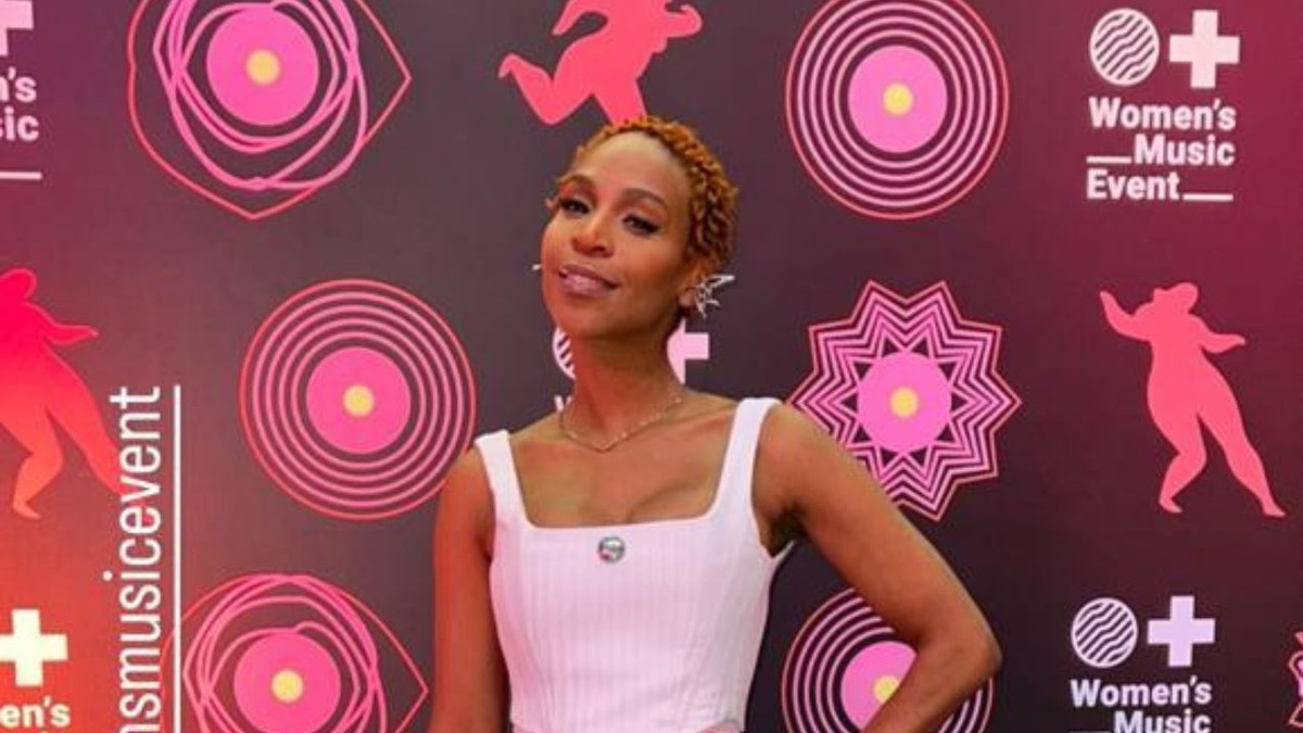 Karol Conká lembra ataques pós-BBB: 'O veneno só funciona se eu beber'