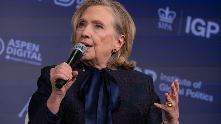 Hillary Clinton confessa falhas após retrocessos aos direitos ...