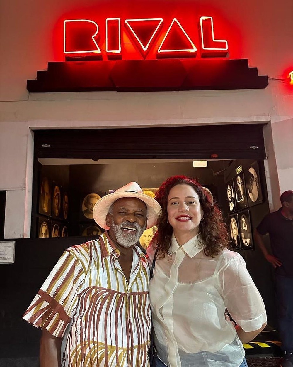 Leandra Leal posta foto rara com marido ao publicar recordações na web ...