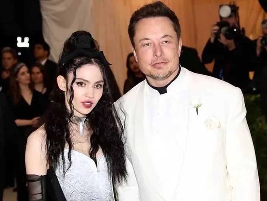 Grimes processa Elon Musk por direitos parentais sobre os filhos do casal