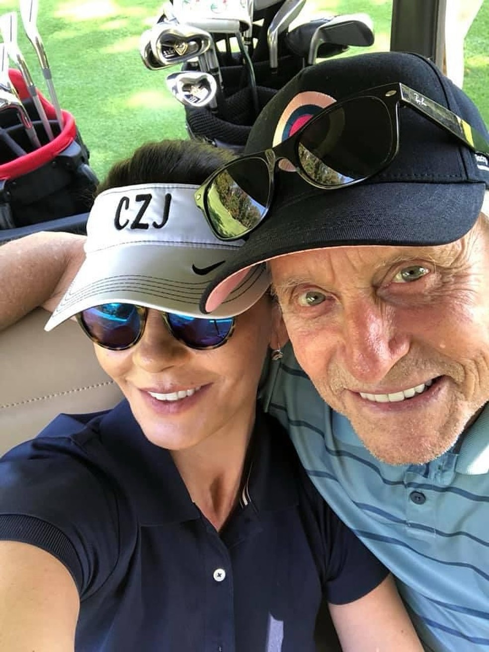 Nascidos no mesmo dia, Catherine Zeta-Jones e Michael Douglas comemoram ...
