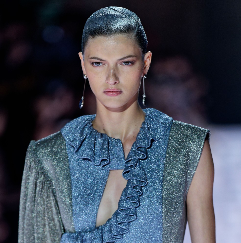 A beleza medieval glamourosa de Louis Vuitton Cruise 2026