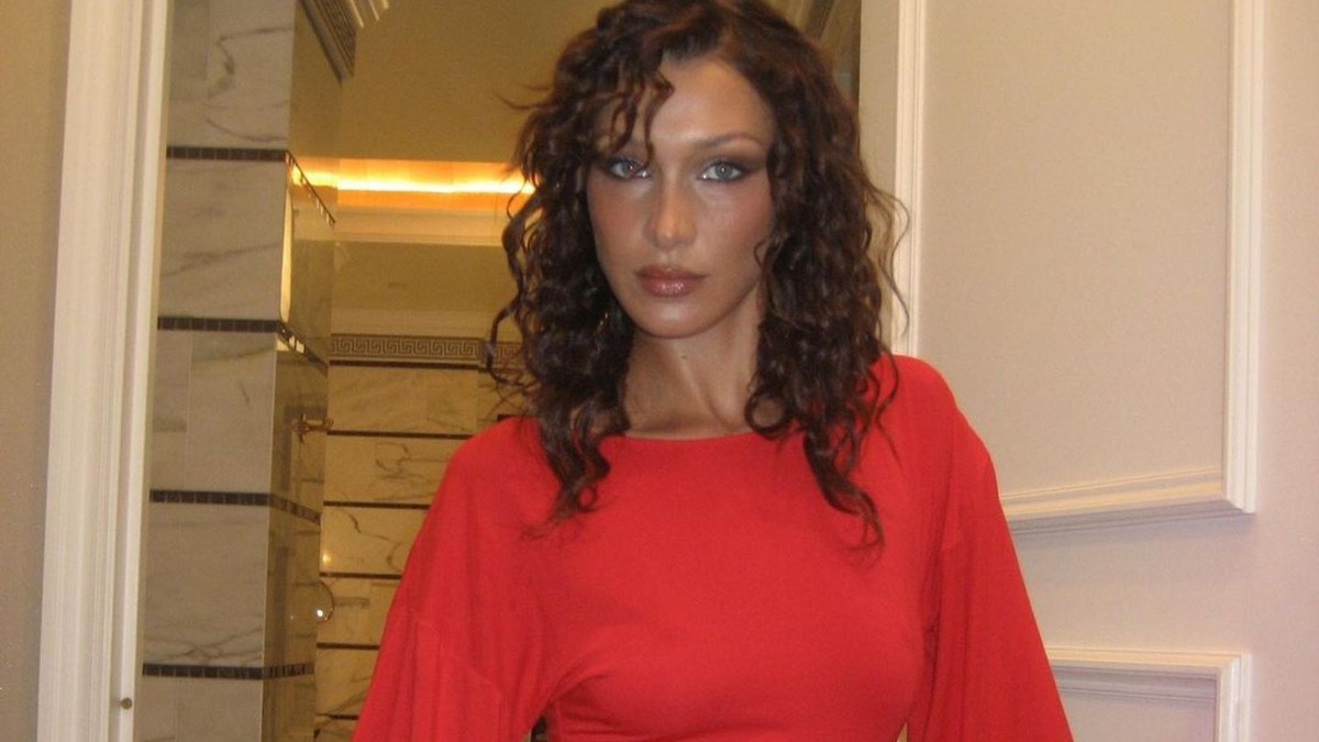 Bella Hadid comemora cinco meses de sobriedade