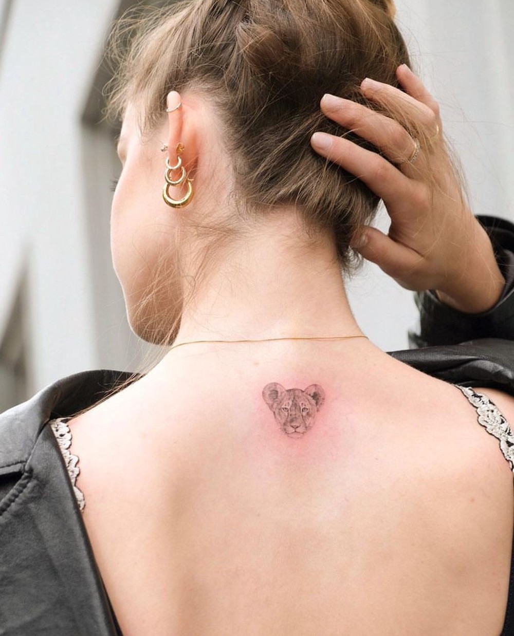 Tatuagens femininas no pescoço: veja 50 modelos lindos para inspirar ...