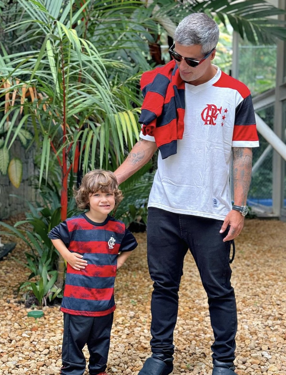 Giovanna Ewbank mostra sacolas de compras do filho, Zyan: 'Flamenguista ...