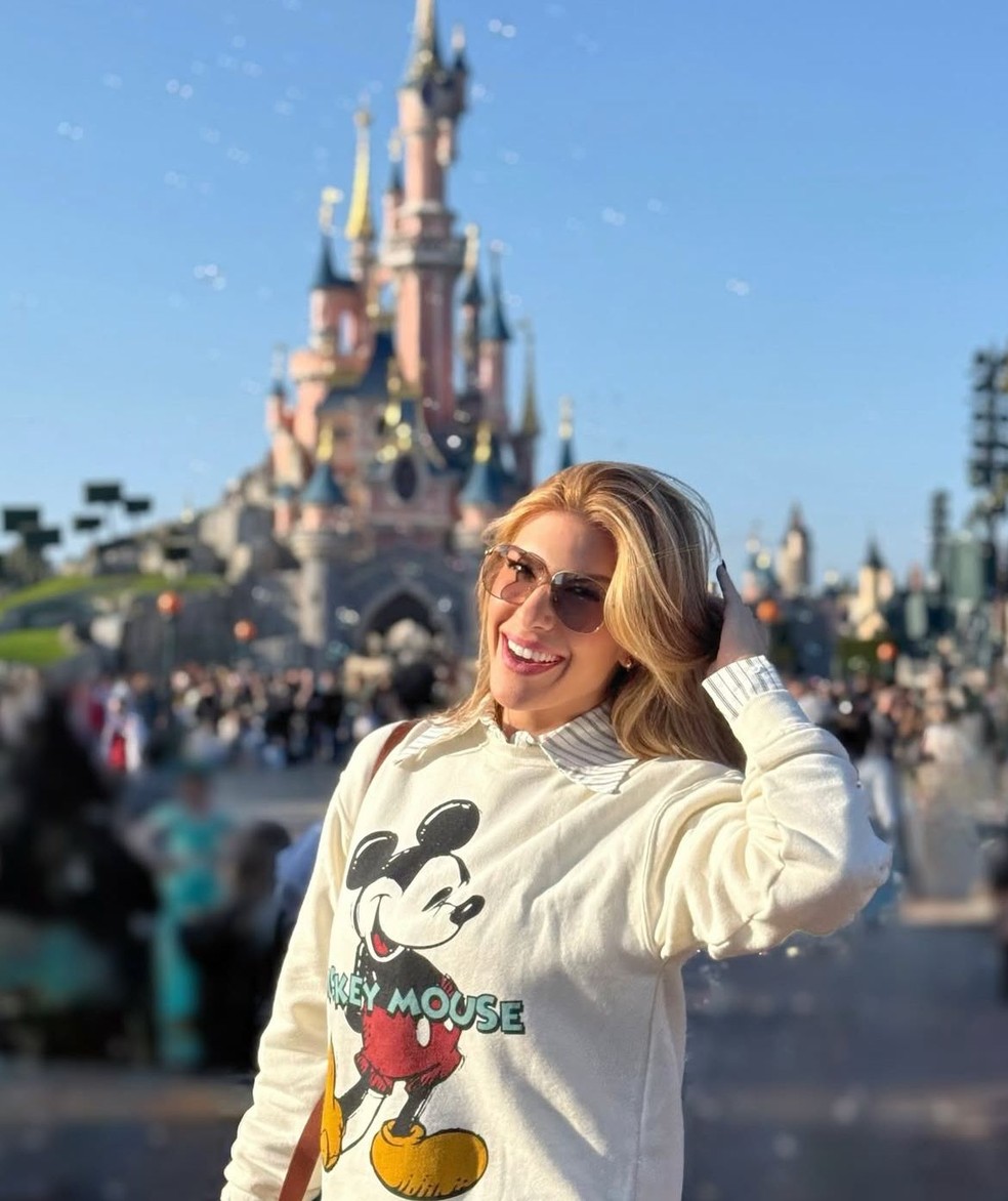 Lore Improta abre álbum de fotos na Disney, em Paris: 'Meu presente de ...