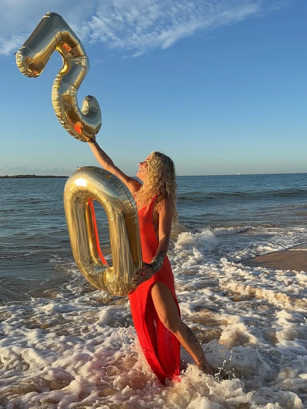 Ex-Paquita Catia Paganote, a 'Miuxa', completa 50 anos e surge radiante ...