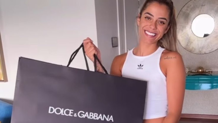 Key Alves ganha presente grifado avaliado em R$ 3 mil de fãs: 'Sem ...