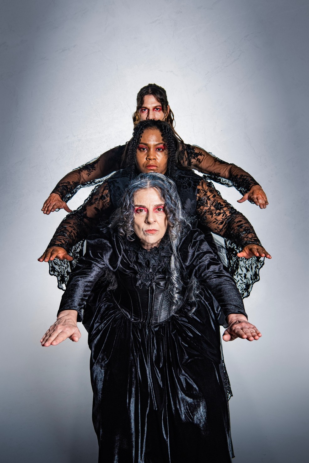 Espetáculo 'Carne Viva' chega ao Brasil e questiona papel designado à ...