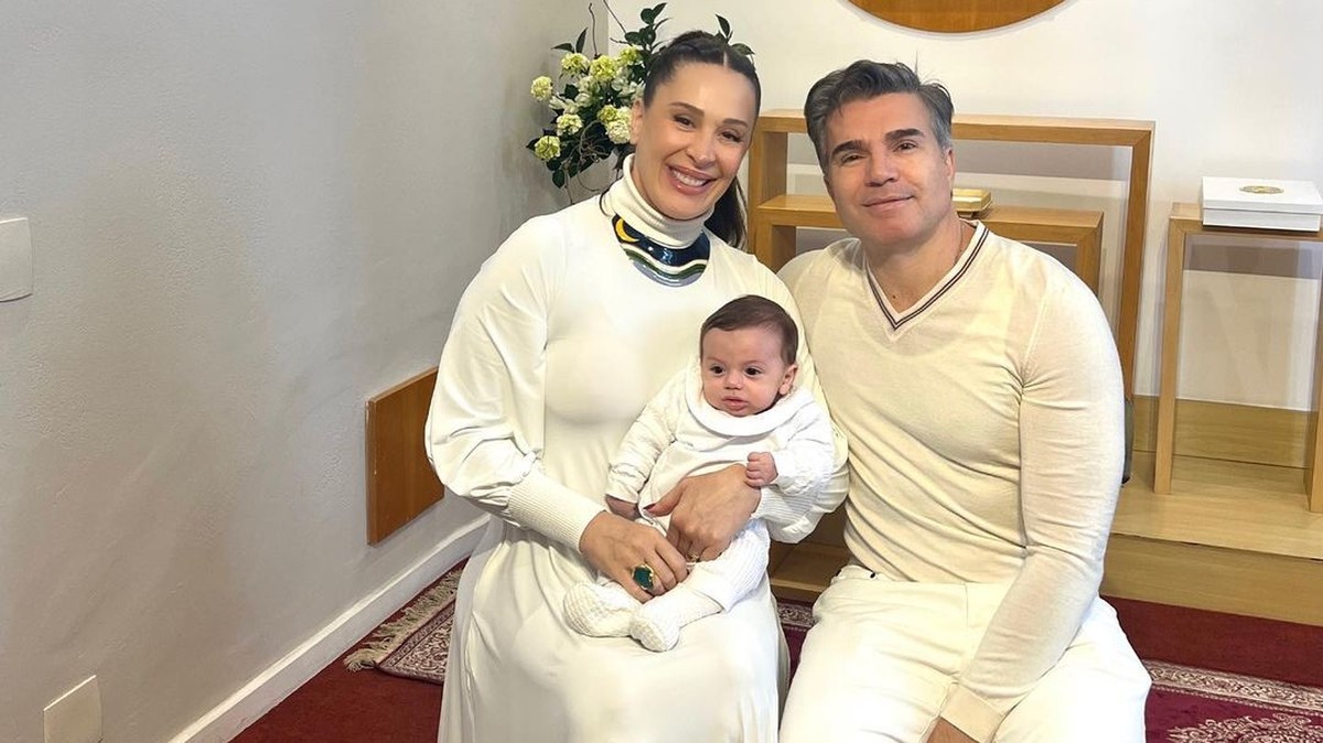 Claudia Raia mostra primeira vez de Luca na igreja Messiânica