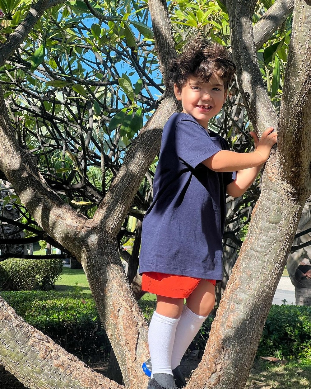 Marília Nery posa de biquíni e abre novo álbum de fotos com o jogador ...