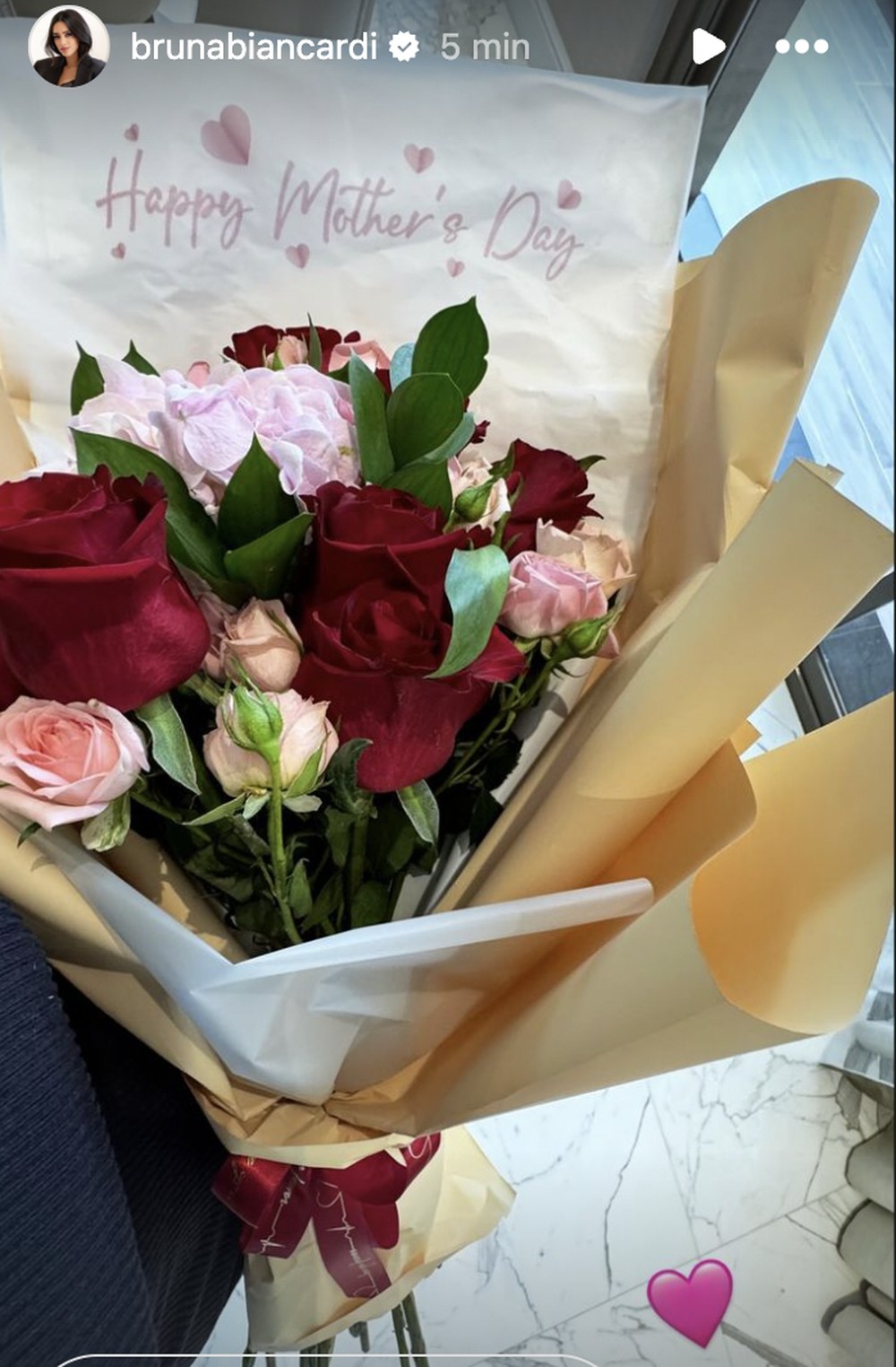 Celebridades mostram presentes e surpresas que ganharam no Dia das Mães ...