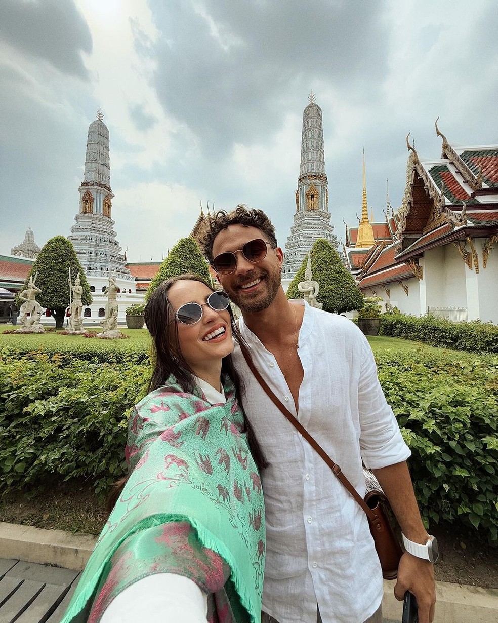 Larissa Manoela curte férias na Tailândia com o marido, André Luiz ...