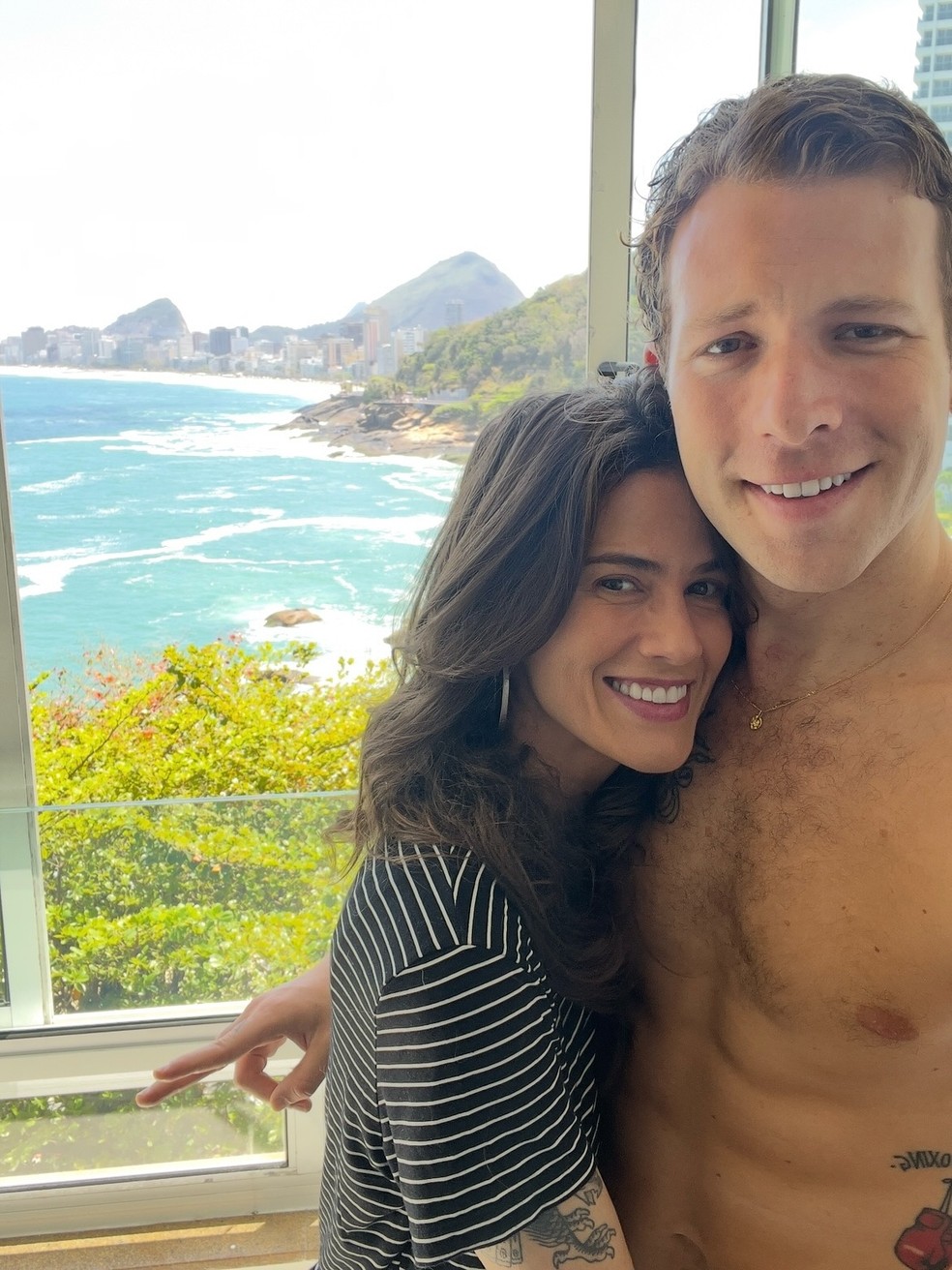 Ana Cañas assume namoro com filho de Marcelo Fromer e se declara: 'Meu lar'