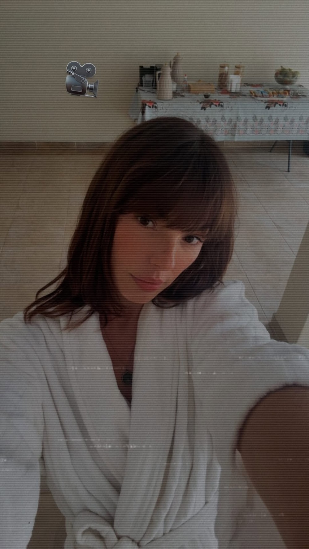 Isis Valverde surge de franja para gravação de novo filme