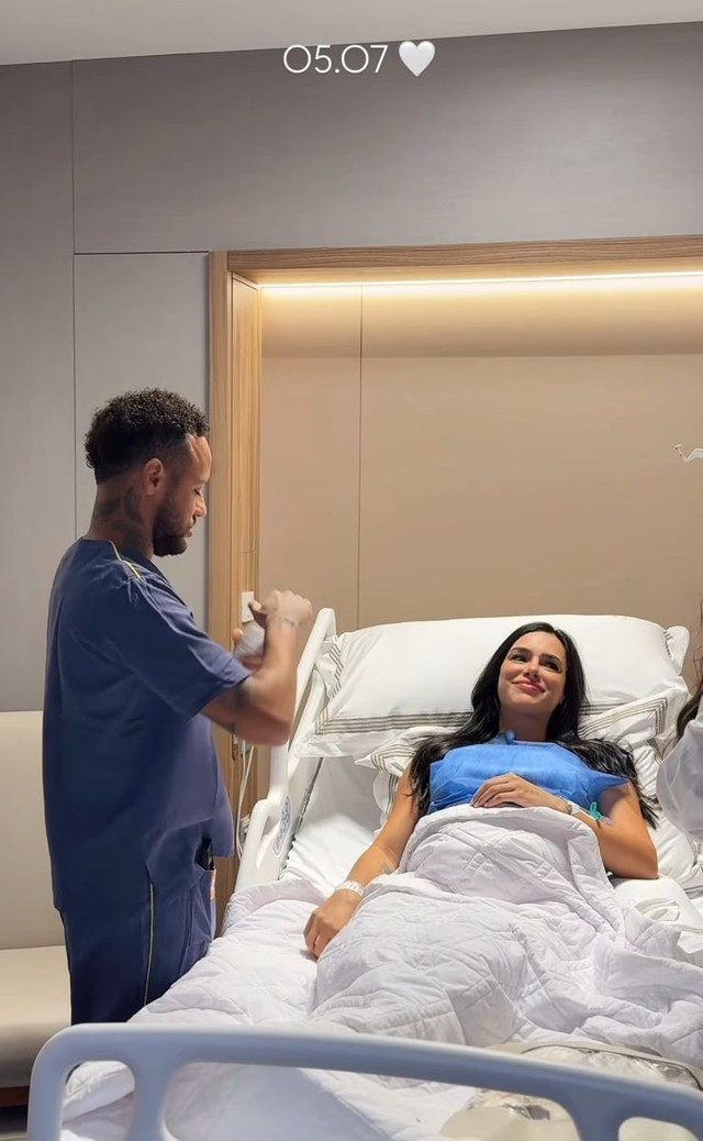 Bruna Biancardi compartilha bastidores do nascimento de Mel, sua segunda filha com Neymar