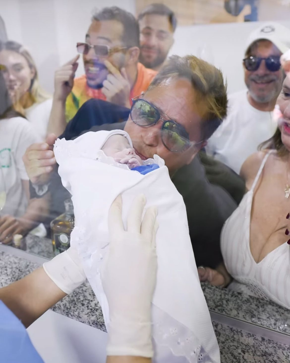 Virgínia Fonseca publica vídeo do parto de José Leonardo: 'Nosso príncipe é perfeito'