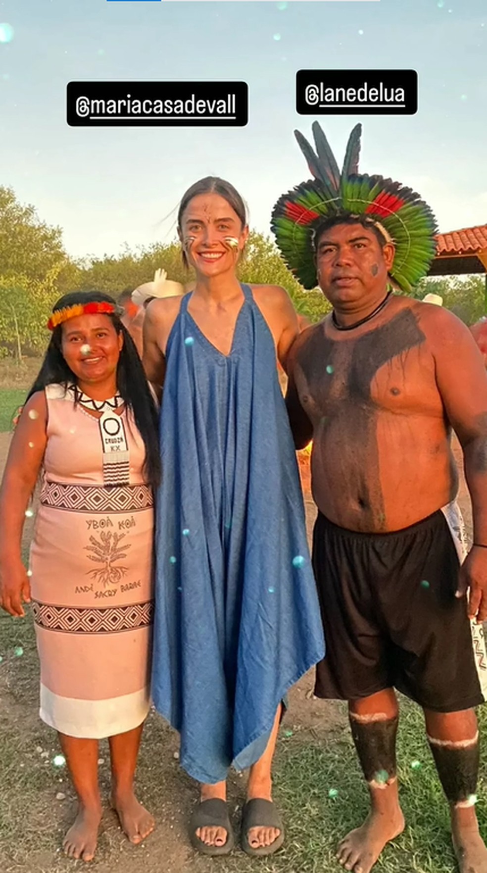 Maria Casadevall fuma cachimbo, mergulha em rio e faz pintura no rosto ...