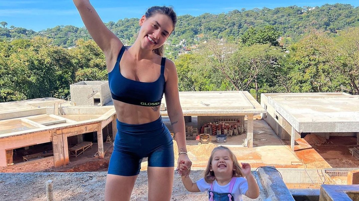 Virginia Fonseca mostra momento inusitado de treino ao lado da filha, Maria Flor: 'Parceirinha'