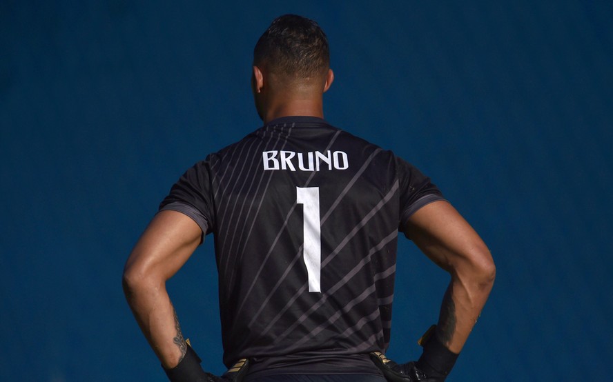 10 anos após condenação do goleiro Bruno, crimes contra mulher ...