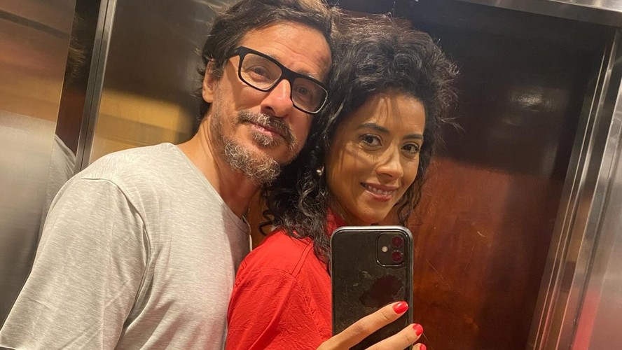 Aline Midlej publica foto rara com o marido para comemorar quatro anos ...