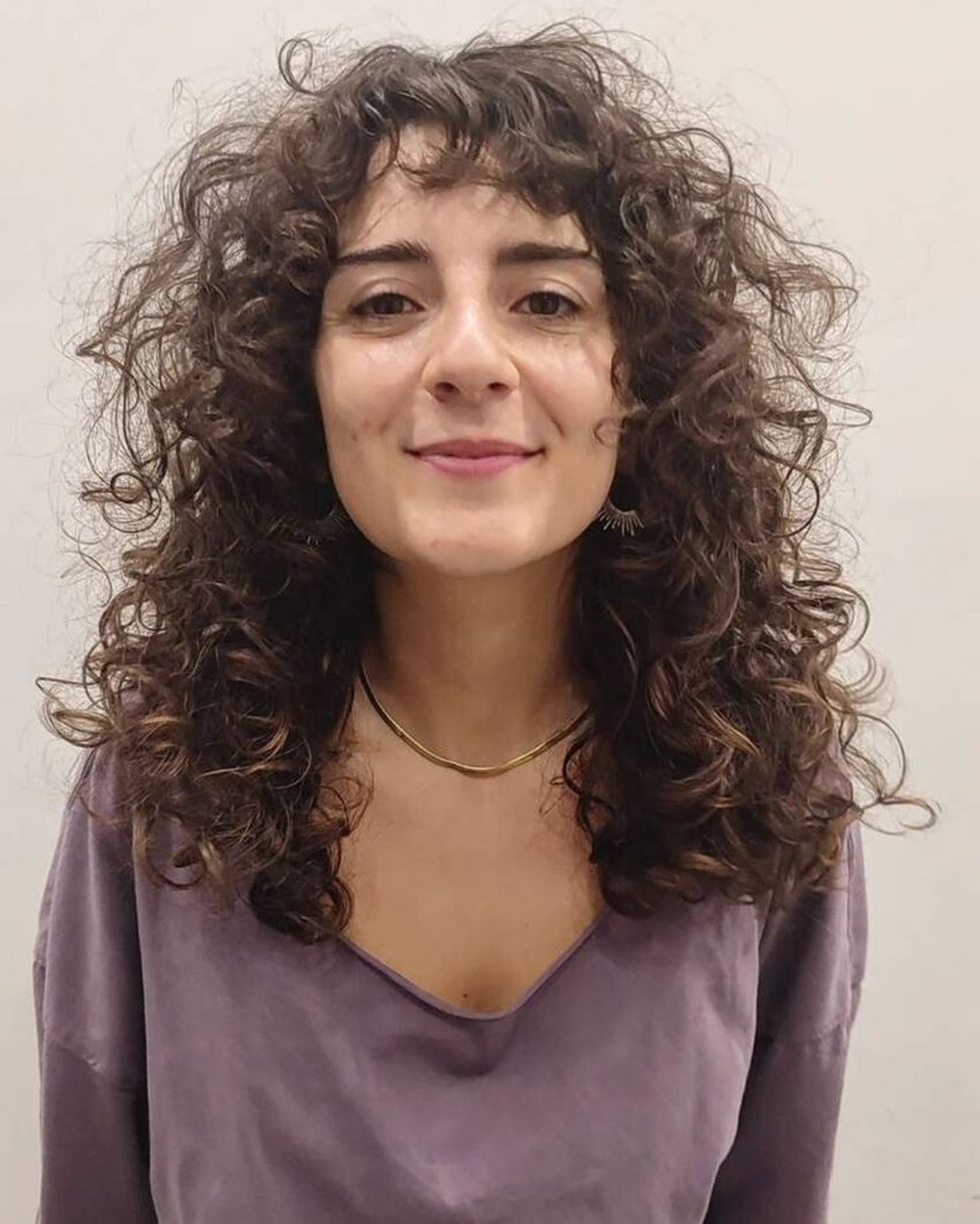 Corte Butterfly em cabelo cacheado: se inspire no corte e valorize ...